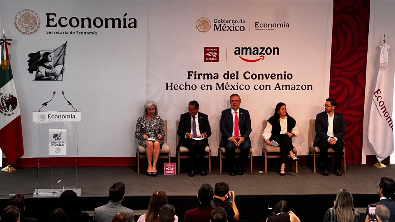 Firma gobierno federal convenio con Amazon - Más Información